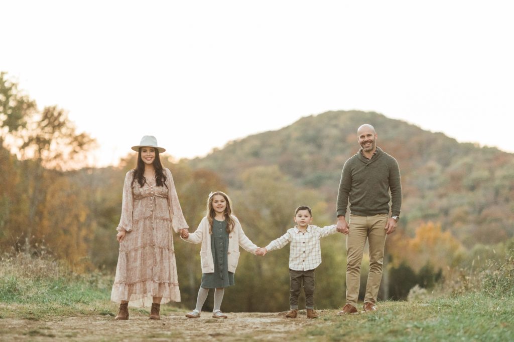 Fall Family Photos | Outfit Guide - sarahsidwell.com
